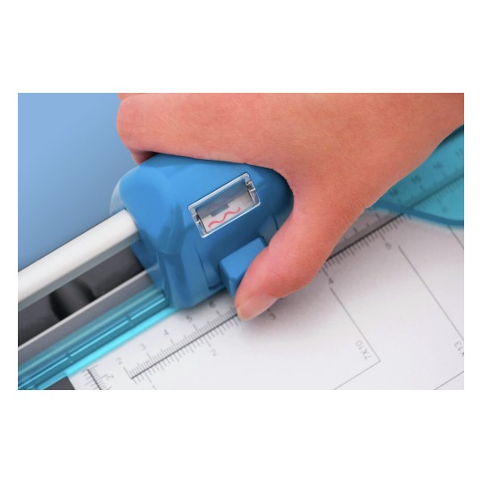 Avery A4 4-in-1 Paper Trimmer - Craft & Office Cutter with Straight ...